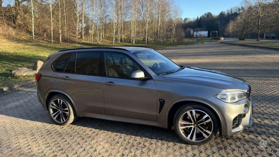 Grey BMW X5 2014 in Vilnius, with an engine capacity of 3.00 L and mileage of 222 thousand km for 19900 €, photo 6 on AUTOMOTO.COM.LV