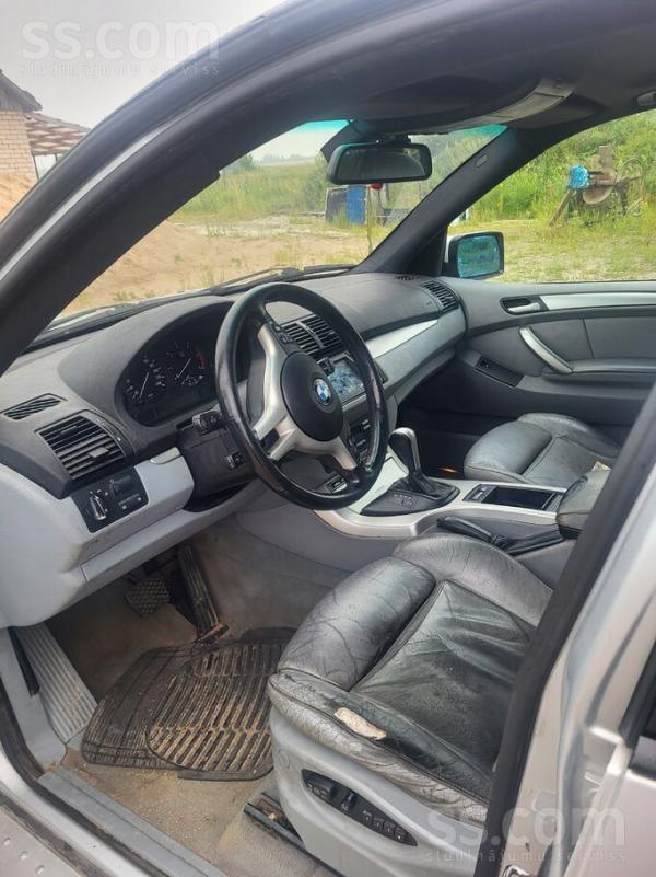 Grey BMW X5 2002 in Daugavpils, with an engine capacity of 3.00 L and mileage of 258 thousand km for 2200 €, photo 4 on AUTOMOTO.COM.LV