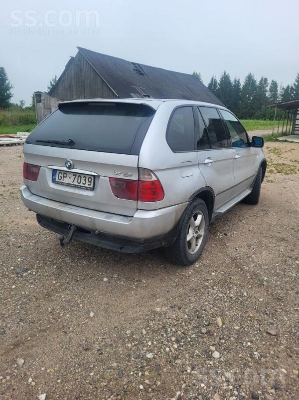 Grey BMW X5 2002 in Daugavpils, with an engine capacity of 3.00 L and mileage of 258 thousand km for 2200 €, photo 6 on AUTOMOTO.COM.LV