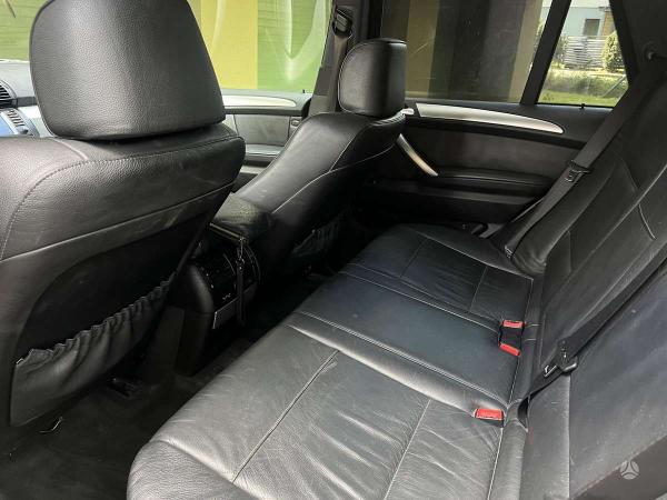 Pelēks BMW X5 2003 Viļņa, ar dzinēja tilpumu 3.00 L un nobraukumu 325 tūkst. km par 3000 €, foto 7 vietnē AUTOMOTO.COM.LV