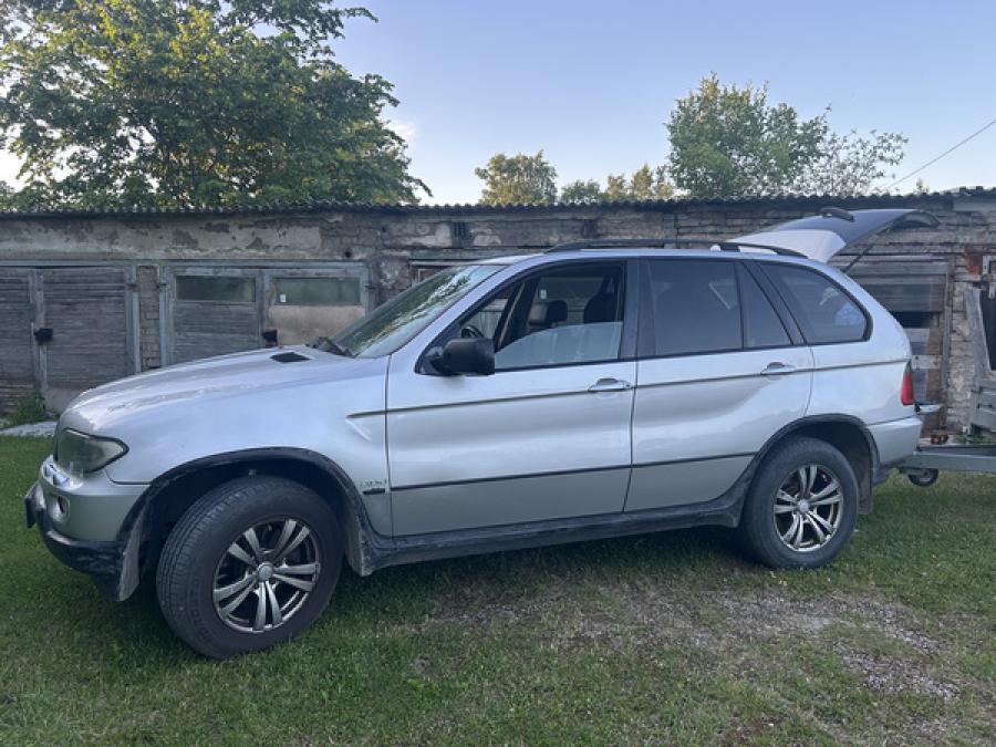 Grey BMW X5 2003 in Rakvere, with an engine capacity of 3.00 L and mileage of 415 thousand km for 3700 €, photo 6 on AUTOMOTO.COM.LV