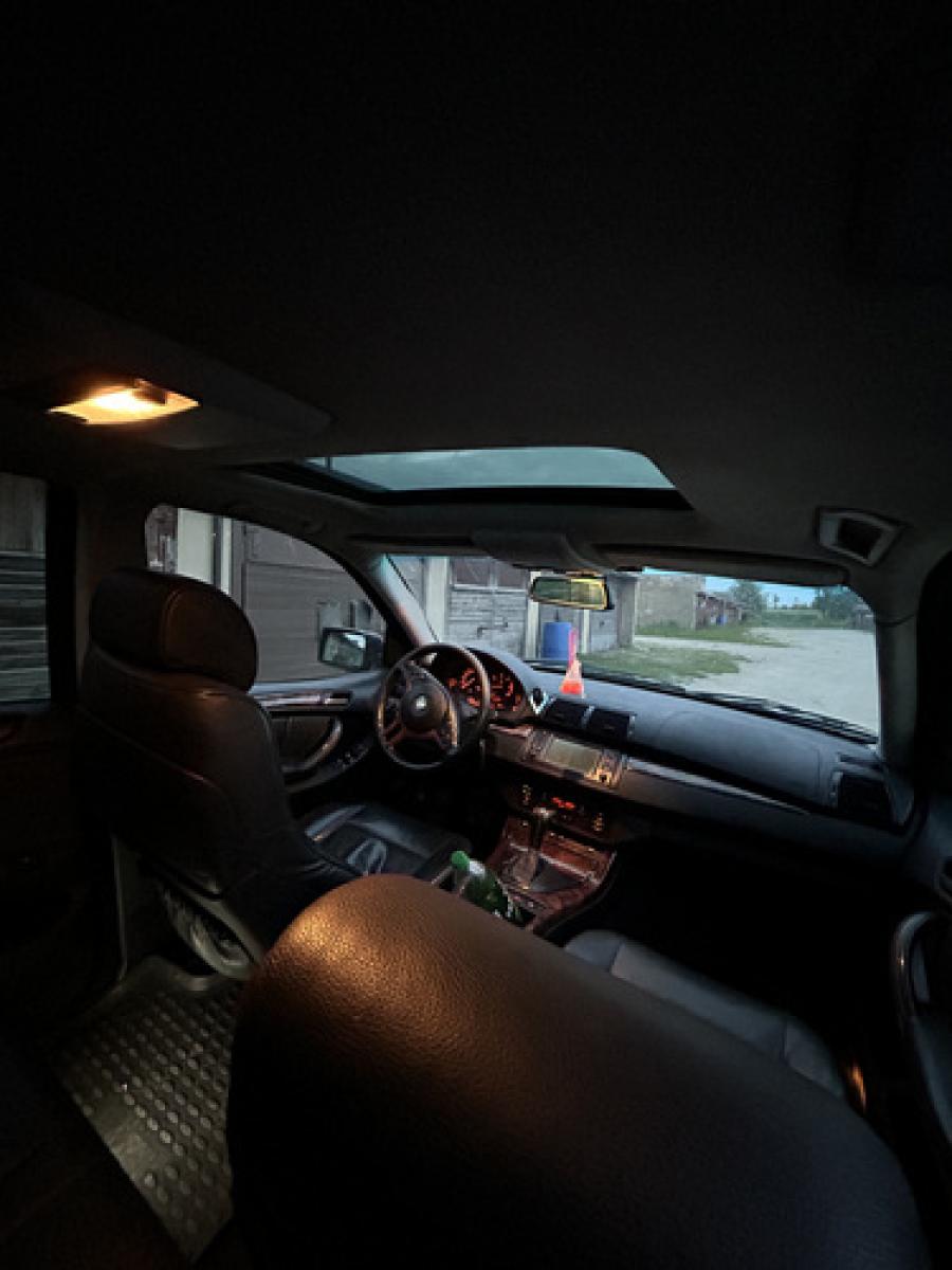 Grey BMW X5 2003 in Rakvere, with an engine capacity of 3.00 L and mileage of 415 thousand km for 3700 €, photo 8 on AUTOMOTO.COM.LV