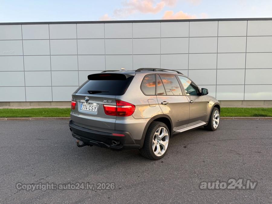 Grey BMW X5 2007 in Tartu, with an engine capacity of 3.00 L and mileage of 322 thousand km for 7800 €, photo 4 on AUTOMOTO.COM.LV