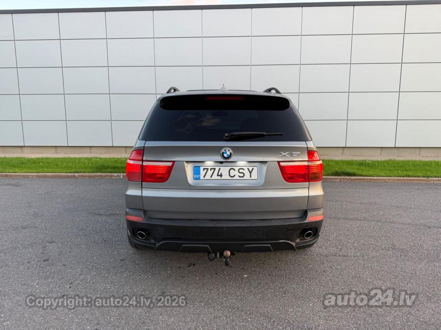 Grey BMW X5 2007 in Tartu, with an engine capacity of 3.00 L and mileage of 322 thousand km for 7800 €, photo 7 on AUTOMOTO.COM.LV