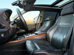 Grey BMW X5 2007 in Tartu, with an engine capacity of 3.00 L and mileage of 322 thousand km for 7800 €, photo 8 on AUTOMOTO.COM.LV