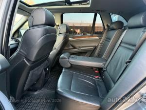 Grey BMW X5 2007 in Tartu, with an engine capacity of 3.00 L and mileage of 322 thousand km for 7800 €, photo 13 on AUTOMOTO.COM.LV