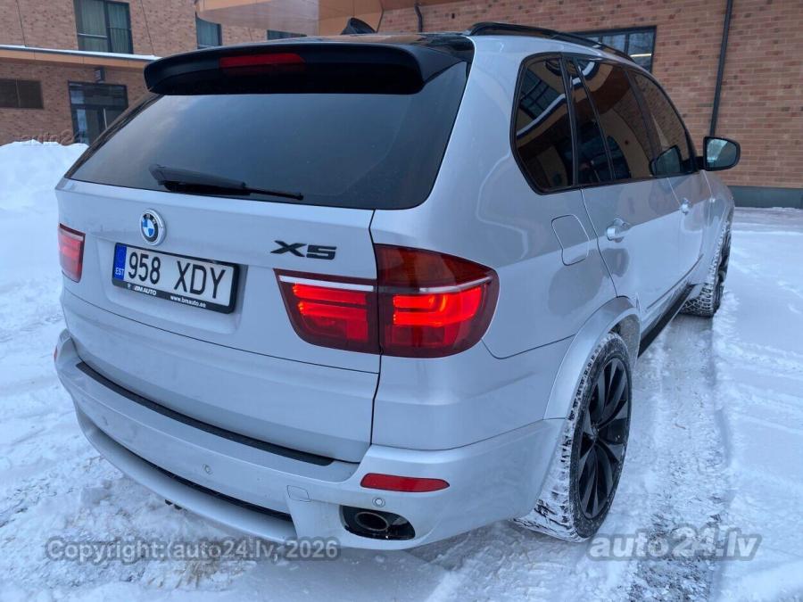 Grey BMW X5 2008 in Tallinn, with an engine capacity of 3.00 L and mileage of 402 thousand km for 9300 €, photo 11 on AUTOMOTO.COM.LV