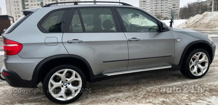Grey BMW X5 2008 in Narva, with an engine capacity of 3.00 L and mileage of 425 thousand km for 5999 €, photo 16 on AUTOMOTO.COM.LV