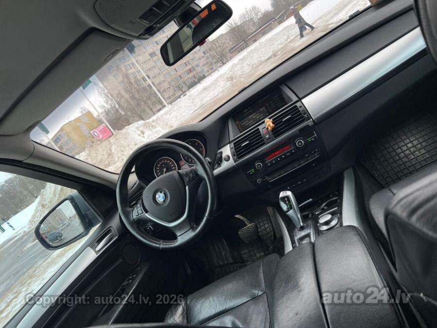 Grey BMW X5 2008 in Narva, with an engine capacity of 3.00 L and mileage of 425 thousand km for 5999 €, photo 26 on AUTOMOTO.COM.LV