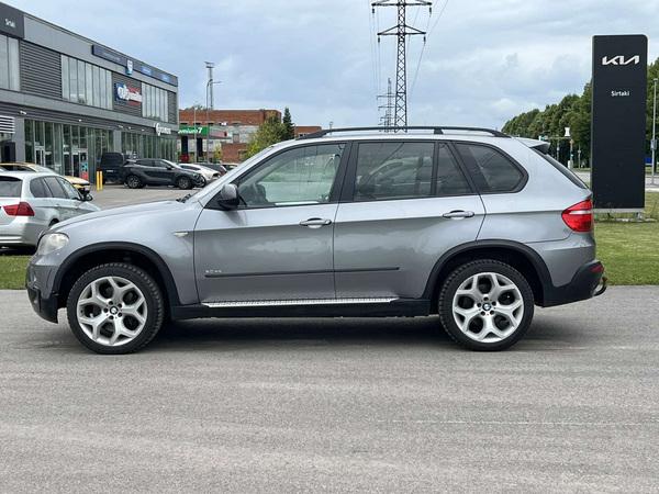 Grey BMW X5 2008 in Narva, with an engine capacity of 3.00 L and mileage of 426 thousand km for 4999 €, photo 4 on AUTOMOTO.COM.LV