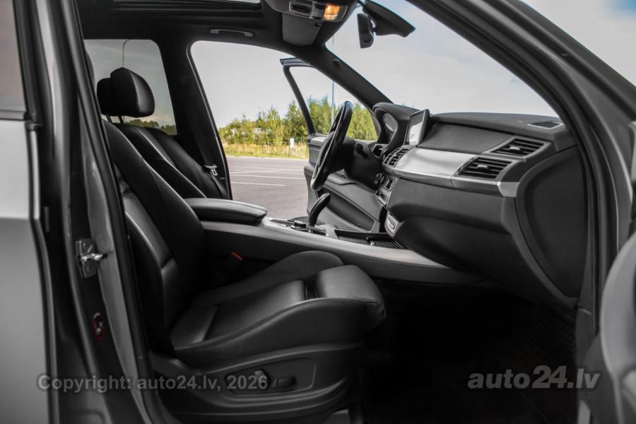 Pelēks BMW X5 2008 Tartu, ar dzinēja tilpumu 3.00 L un nobraukumu 278 tūkst. km par 8500 €, foto 11 vietnē AUTOMOTO.COM.LV
