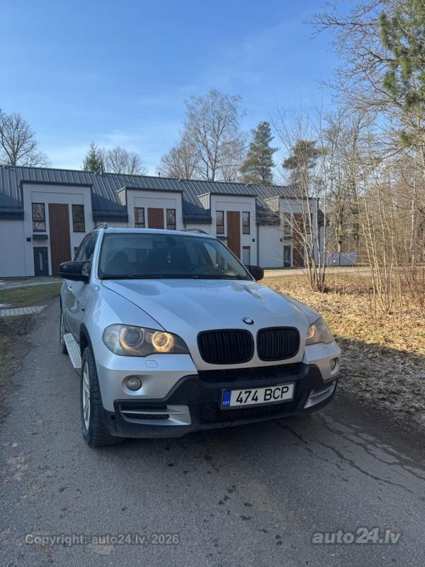 Grey BMW X5 2009 in Tallinn, with an engine capacity of 3.00 L and mileage of 345 thousand km for 7900 €, photo 1 on AUTOMOTO.COM.LV