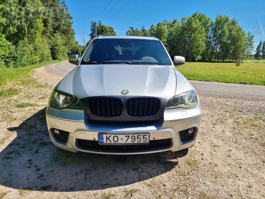 Pelēks BMW X5 2009 Rīga, ar dzinēja tilpumu 3.50 L un nobraukumu 275 tūkst. km par 13000 €, foto 5 vietnē AUTOMOTO.COM.LV