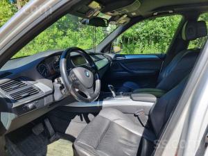 Pelēks BMW X5 2009 Rīga, ar dzinēja tilpumu 3.50 L un nobraukumu 275 tūkst. km par 13000 €, foto 12 vietnē AUTOMOTO.COM.LV