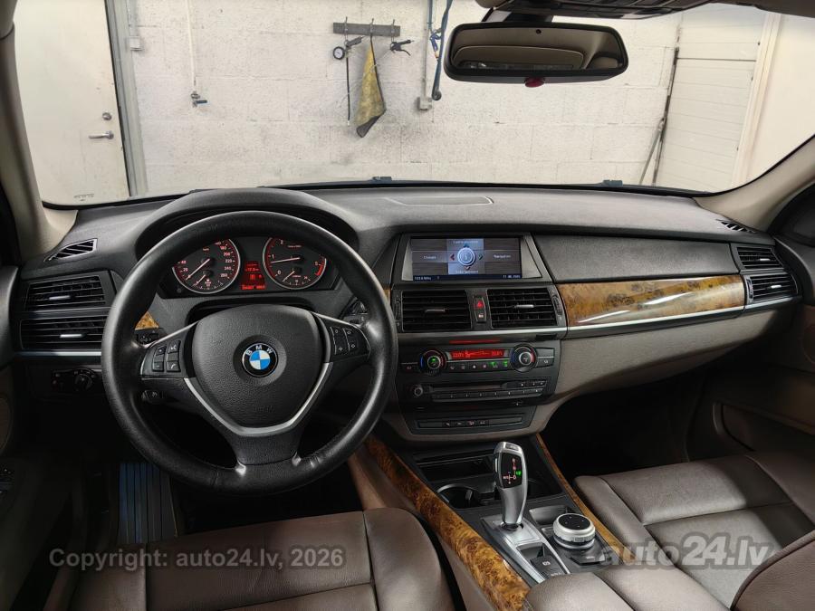 Pelēks BMW X5 2009 Viljandi, ar dzinēja tilpumu 3.00 L un nobraukumu 284 tūkst. km par 9790 €, foto 6 vietnē AUTOMOTO.COM.LV