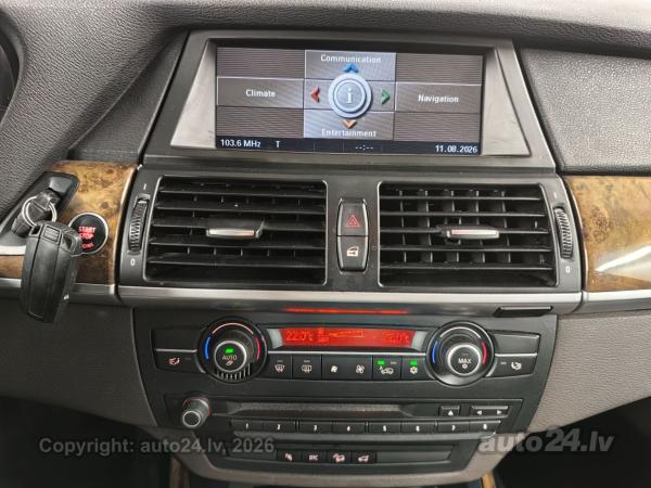 Pelēks BMW X5 2009 Viljandi, ar dzinēja tilpumu 3.00 L un nobraukumu 284 tūkst. km par 9790 €, foto 6 vietnē AUTOMOTO.COM.LV