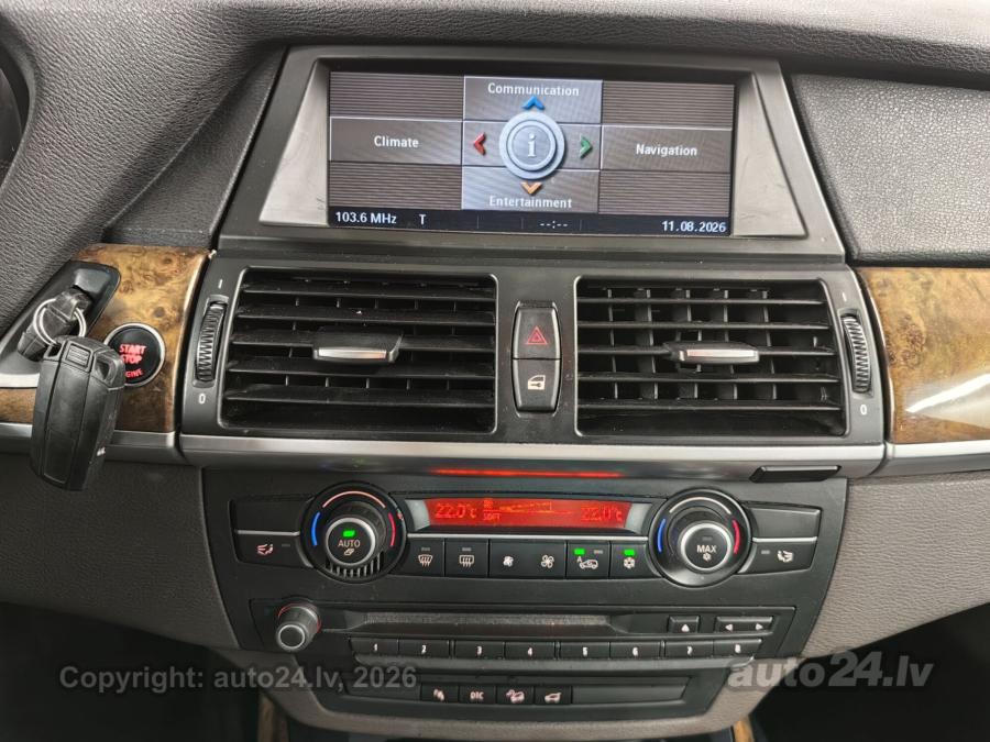 Pelēks BMW X5 2009 Viljandi, ar dzinēja tilpumu 3.00 L un nobraukumu 284 tūkst. km par 9790 €, foto 7 vietnē AUTOMOTO.COM.LV