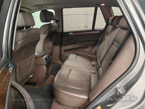 Pelēks BMW X5 2009 Viljandi, ar dzinēja tilpumu 3.00 L un nobraukumu 284 tūkst. km par 9790 €, foto 11 vietnē AUTOMOTO.COM.LV