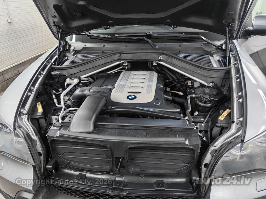 Pelēks BMW X5 2009 Viljandi, ar dzinēja tilpumu 3.00 L un nobraukumu 284 tūkst. km par 9790 €, foto 18 vietnē AUTOMOTO.COM.LV