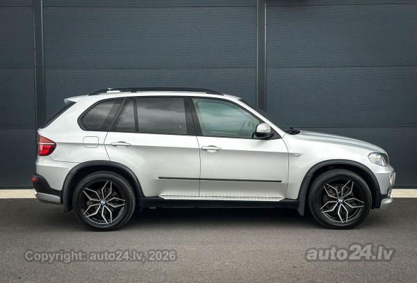 Grey BMW X5 2009 in Kuressaare, with an engine capacity of 3.00 L and mileage of 257 thousand km for 12500 €, photo 6 on AUTOMOTO.COM.LV