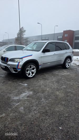 Pelēks BMW X5 2010 Kunda, ar dzinēja tilpumu 4.00 L un nobraukumu 356 tūkst. km par 21000 €, foto 17 vietnē AUTOMOTO.COM.LV