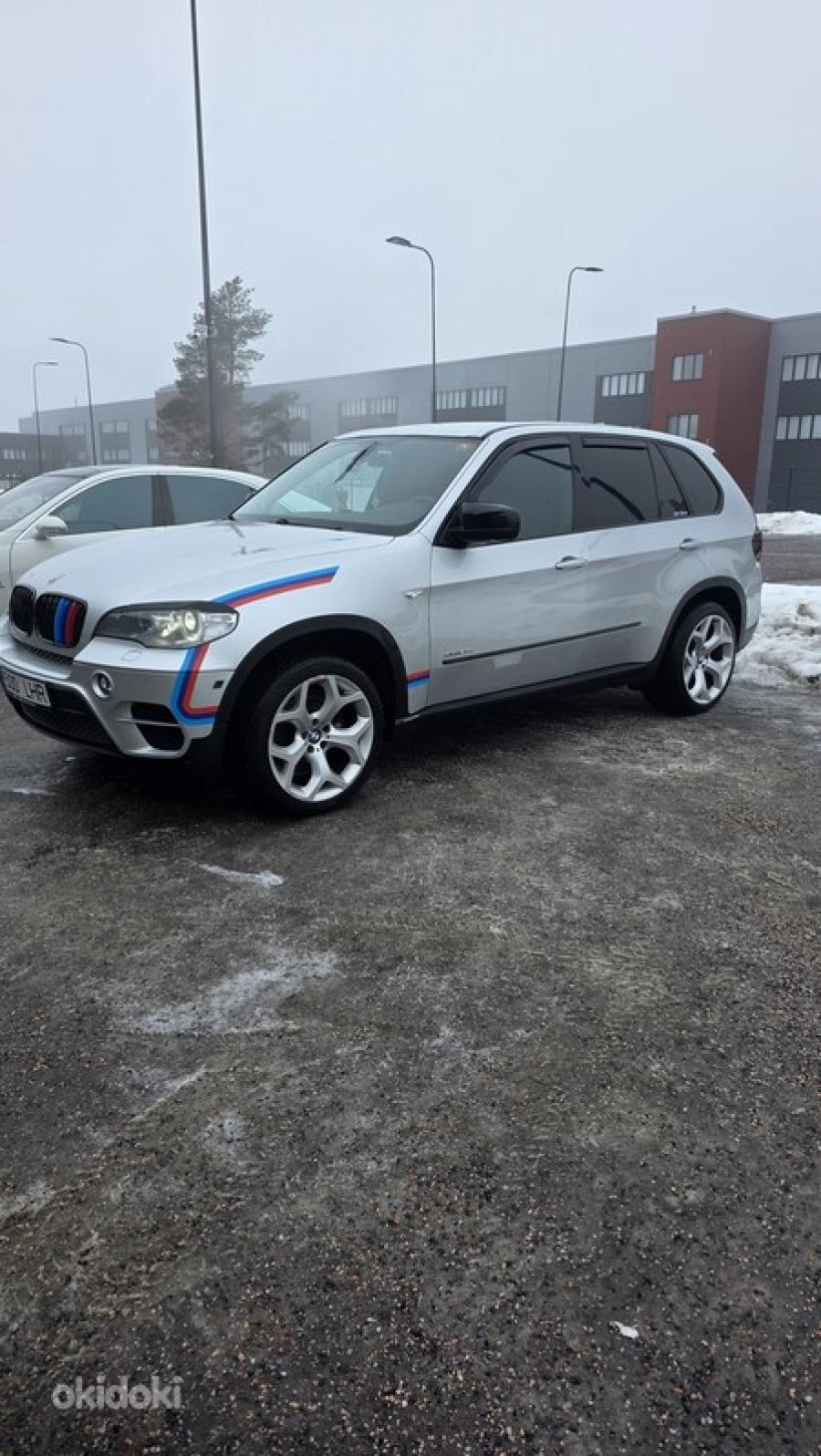 Pelēks BMW X5 2010 Kunda, ar dzinēja tilpumu 4.00 L un nobraukumu 356 tūkst. km par 21000 €, foto 17 vietnē AUTOMOTO.COM.LV