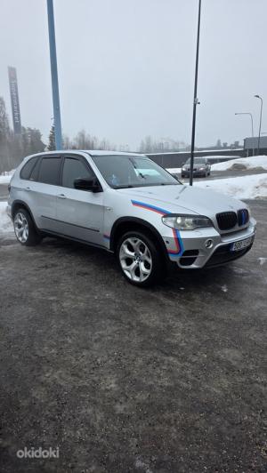 Pelēks BMW X5 2010 Kunda, ar dzinēja tilpumu 4.00 L un nobraukumu 356 tūkst. km par 21000 €, foto 23 vietnē AUTOMOTO.COM.LV