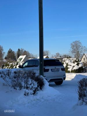 Pelēks BMW X5 2010 Kunda, ar dzinēja tilpumu 4.00 L un nobraukumu 356 tūkst. km par 21000 €, foto 31 vietnē AUTOMOTO.COM.LV