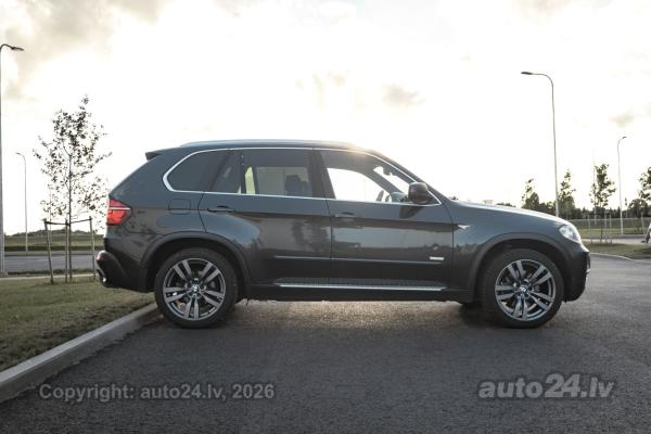 Pelēks BMW X5 2010 Tallina, ar dzinēja tilpumu 3.00 L un nobraukumu 314 tūkst. km par 11800 €, foto 2 vietnē AUTOMOTO.COM.LV