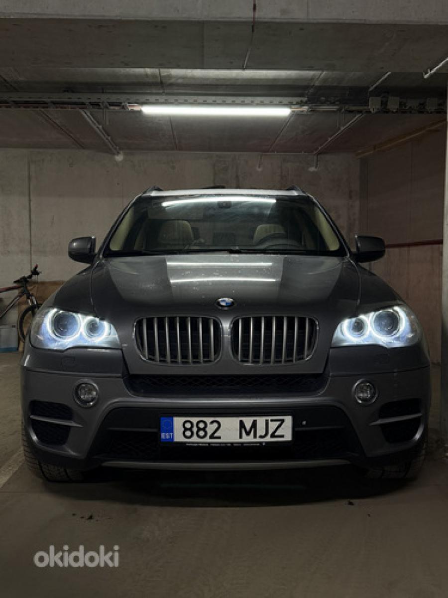 Pelēks BMW X5 2012 Tallina, ar dzinēja tilpumu 3.00 L un nobraukumu 280 tūkst. km par 12800 €, foto 1 vietnē AUTOMOTO.COM.LV