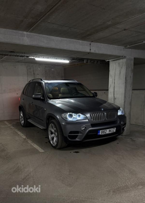 Grey BMW X5 2012 in Tallinn, with an engine capacity of 3.00 L and mileage of 280 thousand km for 12800 €, photo 2 on AUTOMOTO.COM.LV
