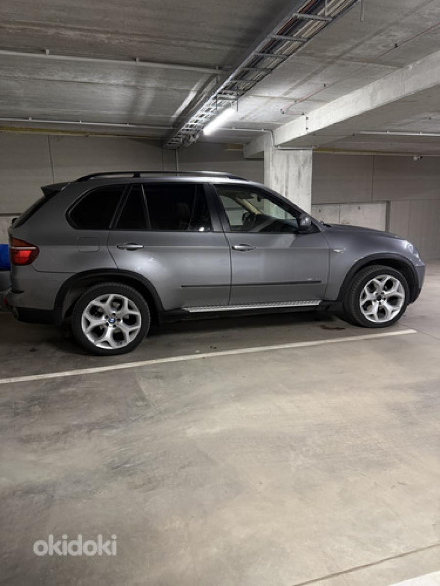Pelēks BMW X5 2012 Tallina, ar dzinēja tilpumu 3.00 L un nobraukumu 280 tūkst. km par 12800 €, foto 6 vietnē AUTOMOTO.COM.LV
