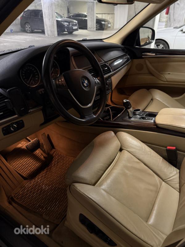 Grey BMW X5 2012 in Tallinn, with an engine capacity of 3.00 L and mileage of 280 thousand km for 12800 €, photo 6 on AUTOMOTO.COM.LV