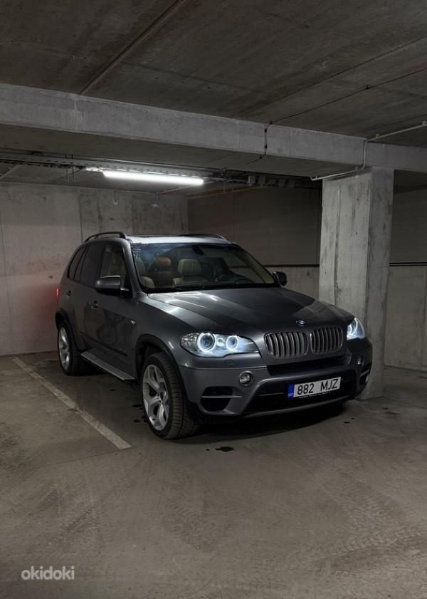 Grey BMW X5 2012 in Tallinn, with an engine capacity of 3.00 L and mileage of 280 thousand km for 12800 €, photo 9 on AUTOMOTO.COM.LV