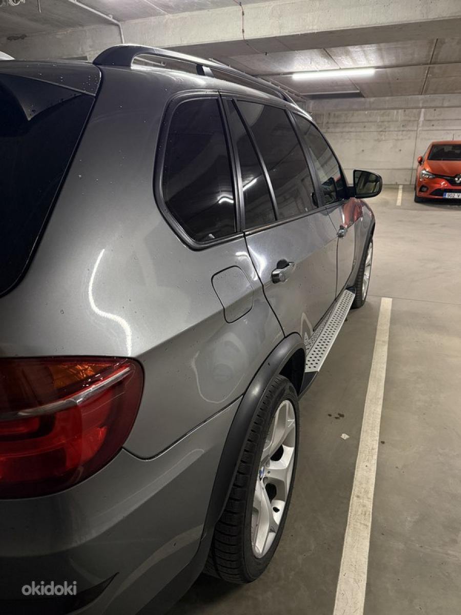 Pelēks BMW X5 2012 Tallina, ar dzinēja tilpumu 3.00 L un nobraukumu 280 tūkst. km par 12800 €, foto 11 vietnē AUTOMOTO.COM.LV