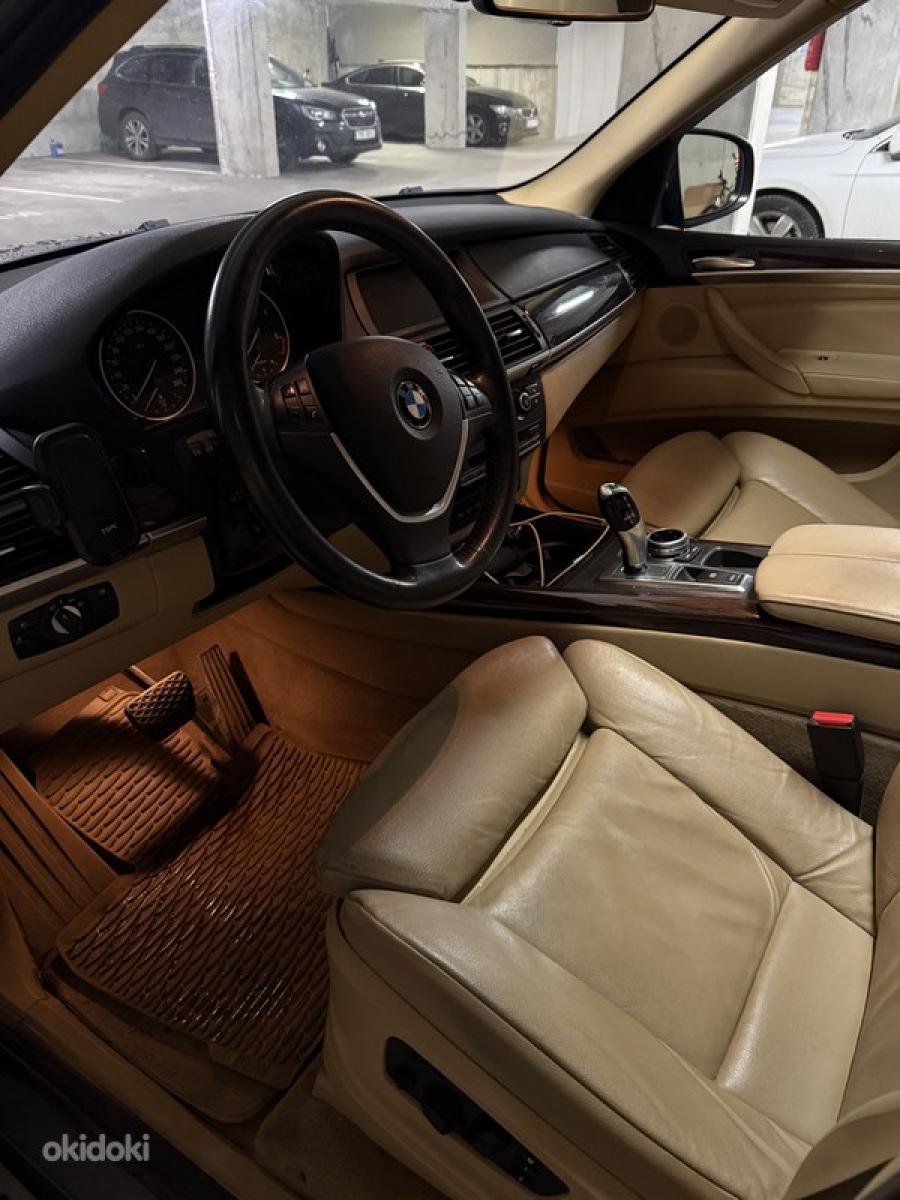 Pelēks BMW X5 2012 Tallina, ar dzinēja tilpumu 3.00 L un nobraukumu 280 tūkst. km par 12800 €, foto 14 vietnē AUTOMOTO.COM.LV