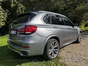 Grey BMW X5 2019 in Parnu, with an engine capacity of 3.00 L and mileage of 175 thousand km for 36990 €, photo 7 on AUTOMOTO.COM.LV