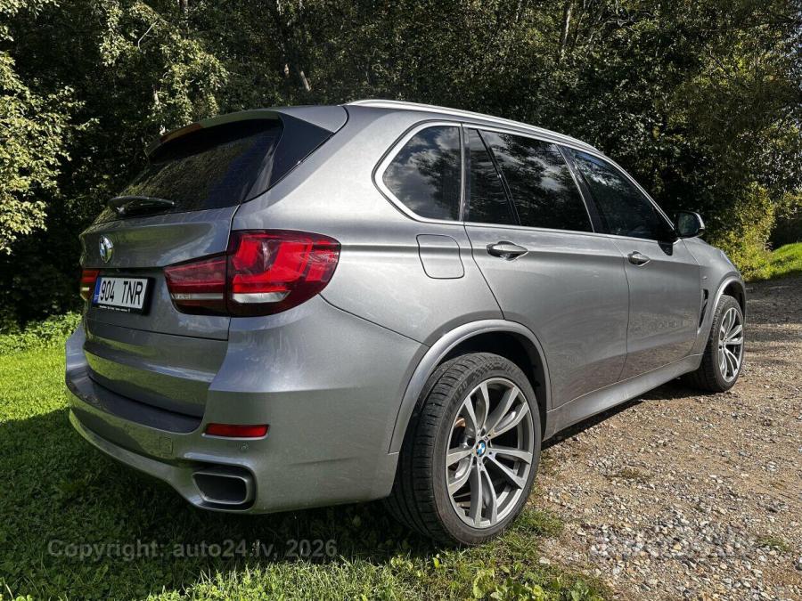 Grey BMW X5 2019 in Parnu, with an engine capacity of 3.00 L and mileage of 175 thousand km for 36990 €, photo 7 on AUTOMOTO.COM.LV