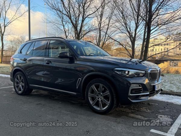 Pelēks BMW X5 2021 Tallina, ar dzinēja tilpumu 3.00 L un nobraukumu 104 tūkst. km par 56000 €, foto 1 vietnē AUTOMOTO.COM.LV