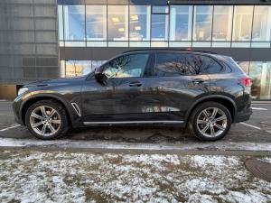Pelēks BMW X5 2021 Tallina, ar dzinēja tilpumu 3.00 L un nobraukumu 104 tūkst. km par 56000 €, foto 6 vietnē AUTOMOTO.COM.LV