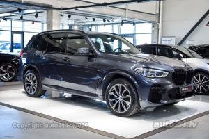 Pelēks BMW X5 2022 Tallina, ar dzinēja tilpumu 3.00 L un nobraukumu 153 tūkst. km par 56490 €, foto  vietnē AUTOMOTO.COM.LV