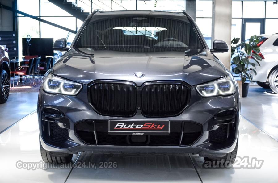 Pelēks BMW X5 2022 Tallina, ar dzinēja tilpumu 3.00 L un nobraukumu 153 tūkst. km par 56490 €, foto 4 vietnē AUTOMOTO.COM.LV