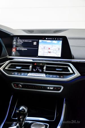 Pelēks BMW X5 2022 Tallina, ar dzinēja tilpumu 3.00 L un nobraukumu 153 tūkst. km par 56490 €, foto 17 vietnē AUTOMOTO.COM.LV