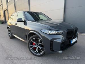 Pelēks BMW X5 2024 Tallina, ar dzinēja tilpumu 3.00 L un nobraukumu 20 tūkst. km par 95990 €, foto  vietnē AUTOMOTO.COM.LV
