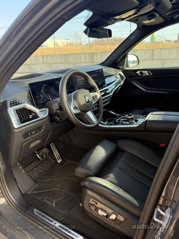 Pelēks BMW X5 2024 Tallina, ar dzinēja tilpumu 3.00 L un nobraukumu 20 tūkst. km par 95990 €, foto 9 vietnē AUTOMOTO.COM.LV