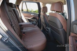 Grey BMW X5 2024 in Tartu, with an engine capacity of 3.00 L and mileage of 25 thousand km for 72900 €, photo 15 on AUTOMOTO.COM.LV