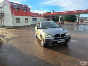 BMW X5 2012 in Vilnius, with an engine capacity of 3.50 L and mileage of 307 thousand km for 8850 €, photo 5 on AUTOMOTO.COM.LV