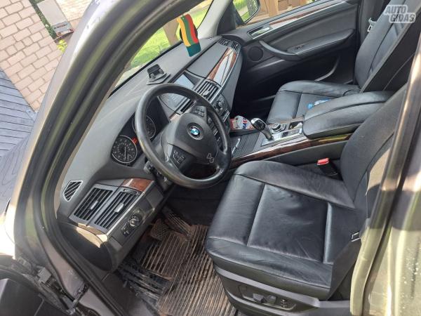 BMW X5 2012 in Vilnius, with an engine capacity of 3.50 L and mileage of 307 thousand km for 8850 €, photo 5 on AUTOMOTO.COM.LV