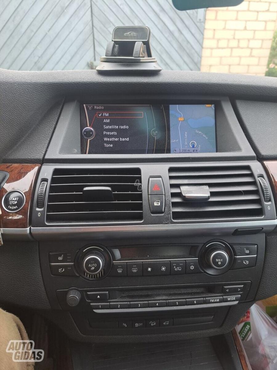 BMW X5 2012 in Vilnius, with an engine capacity of 3.50 L and mileage of 307 thousand km for 8850 €, photo 8 on AUTOMOTO.COM.LV