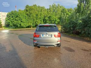 BMW X5 2012 in Vilnius, with an engine capacity of 3.50 L and mileage of 307 thousand km for 8850 €, photo 11 on AUTOMOTO.COM.LV